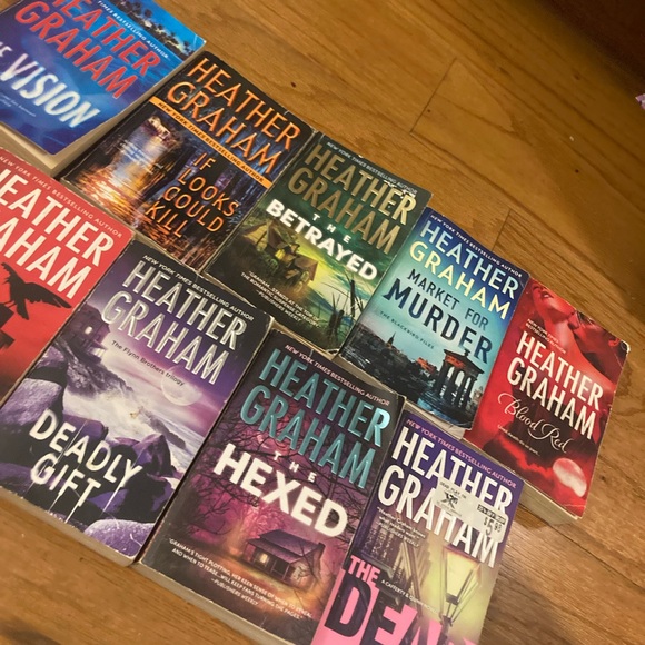 Other | Heather Graham Book Bundle 9 Paperbacks As Pictured Like New ...